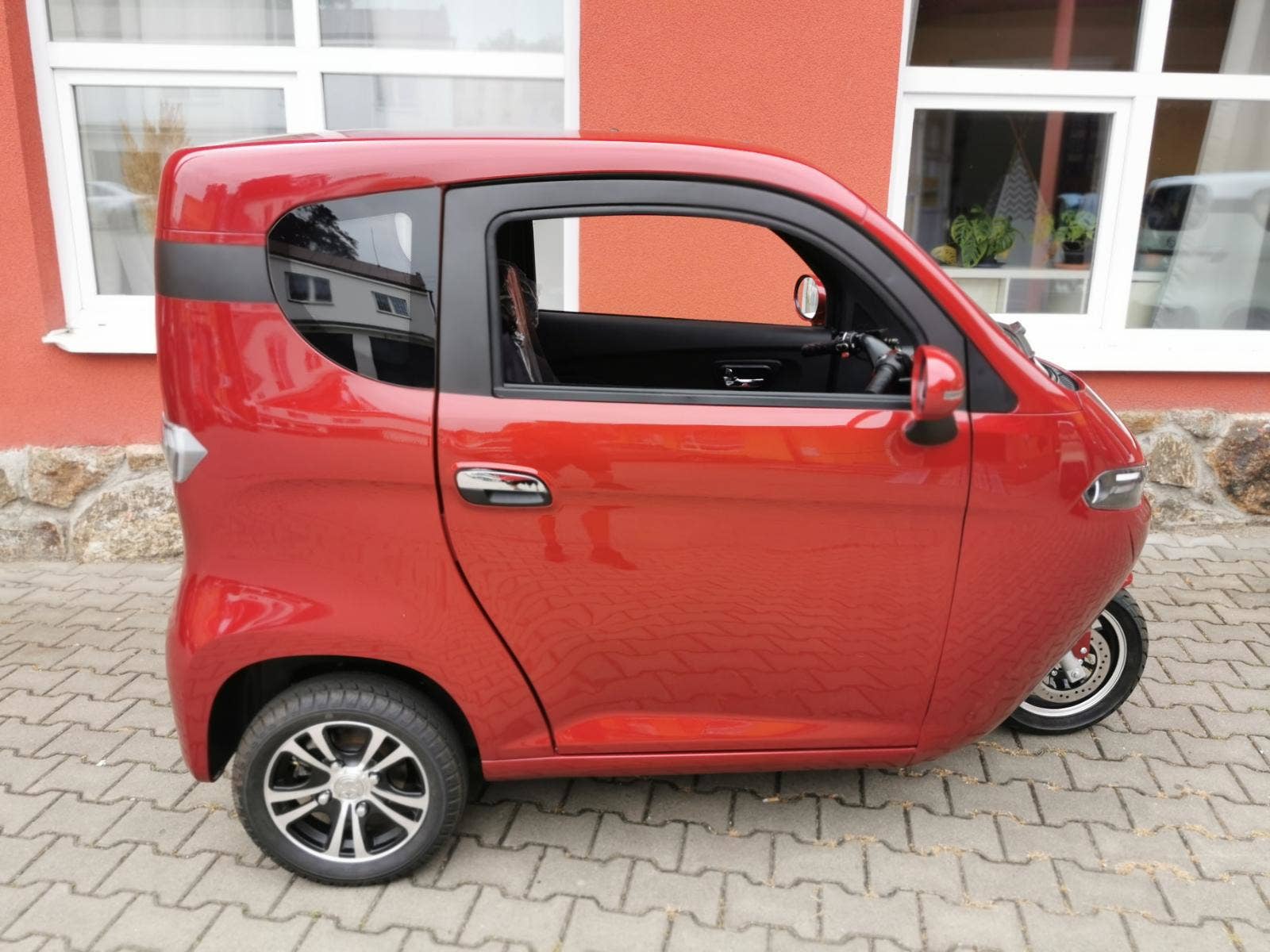 Leramotors Tříkolka E3, Skladem, Lze řídit BEZ ŘIDIČÁKU (NOVÁ, 2024 ...