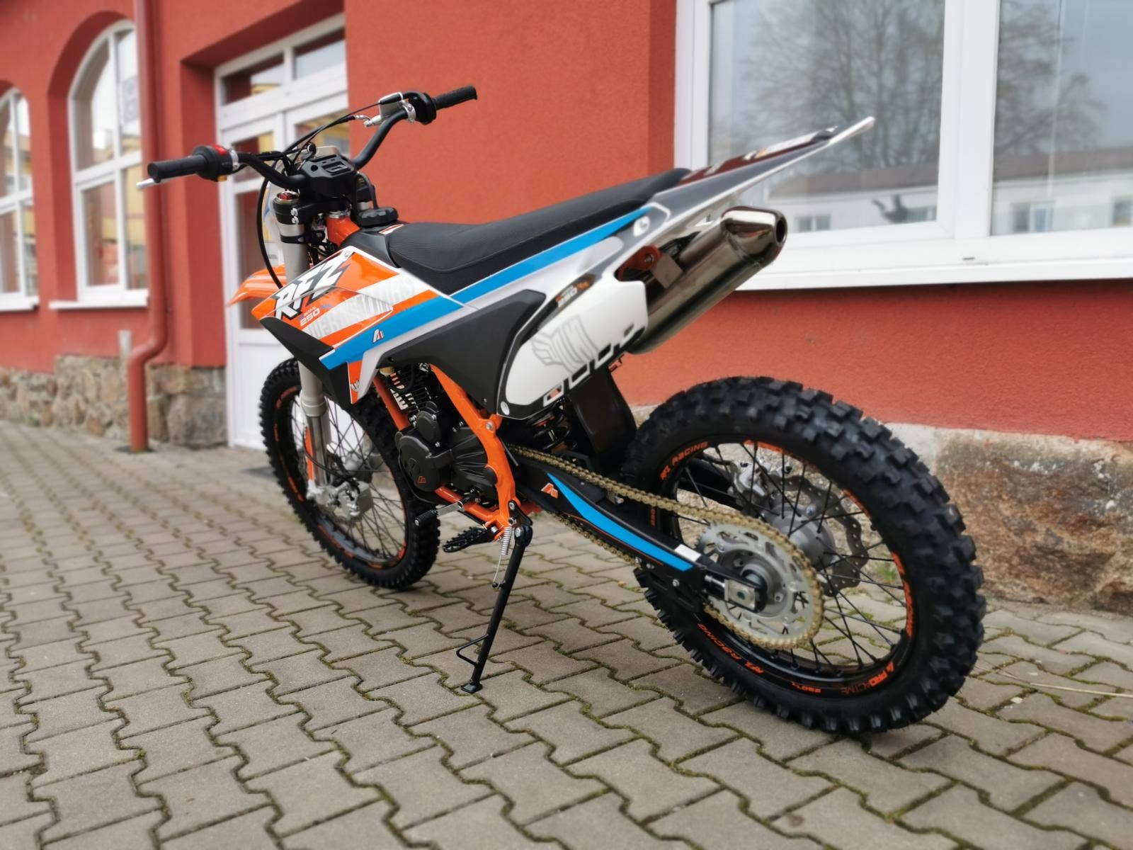 Leramotors Apollo Thunder 250cc, kola 21/18. Oranžová, Skladem (NOVÁ ...