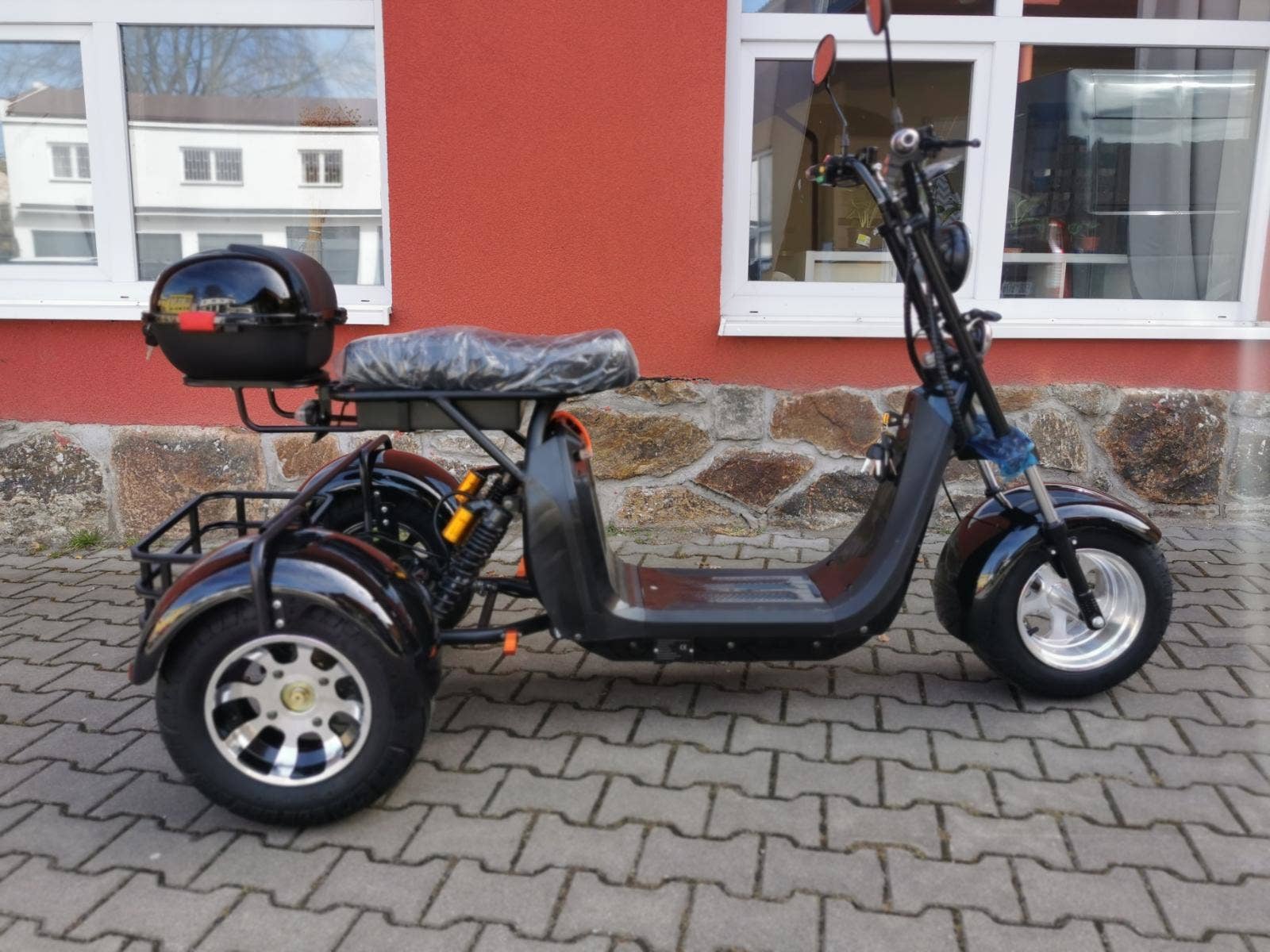 Leramotors Lera Scototers C5 1000W, BOX, SKLADEM (NOVÁ, 2024), 49.990 ...