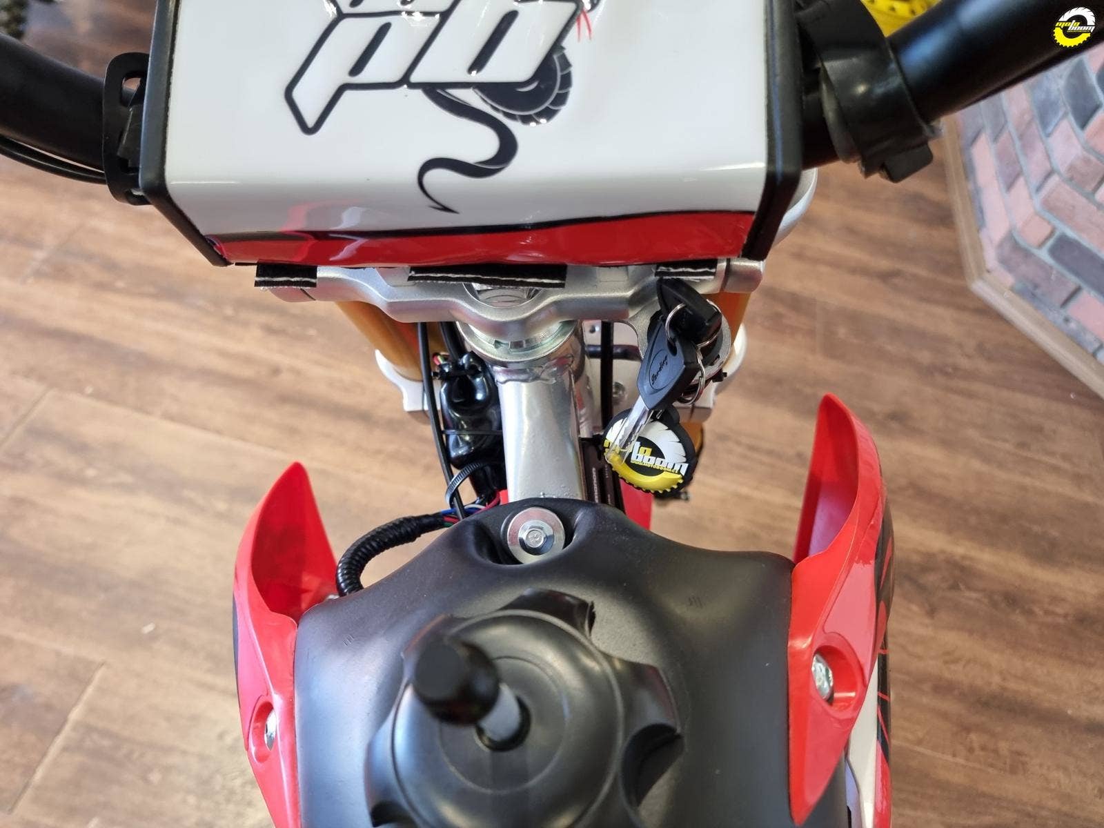 Stomp WPB RACE 190 BEAST 19" a 16" kola + světlo (NOVÁ, 2025), 54.990 ...