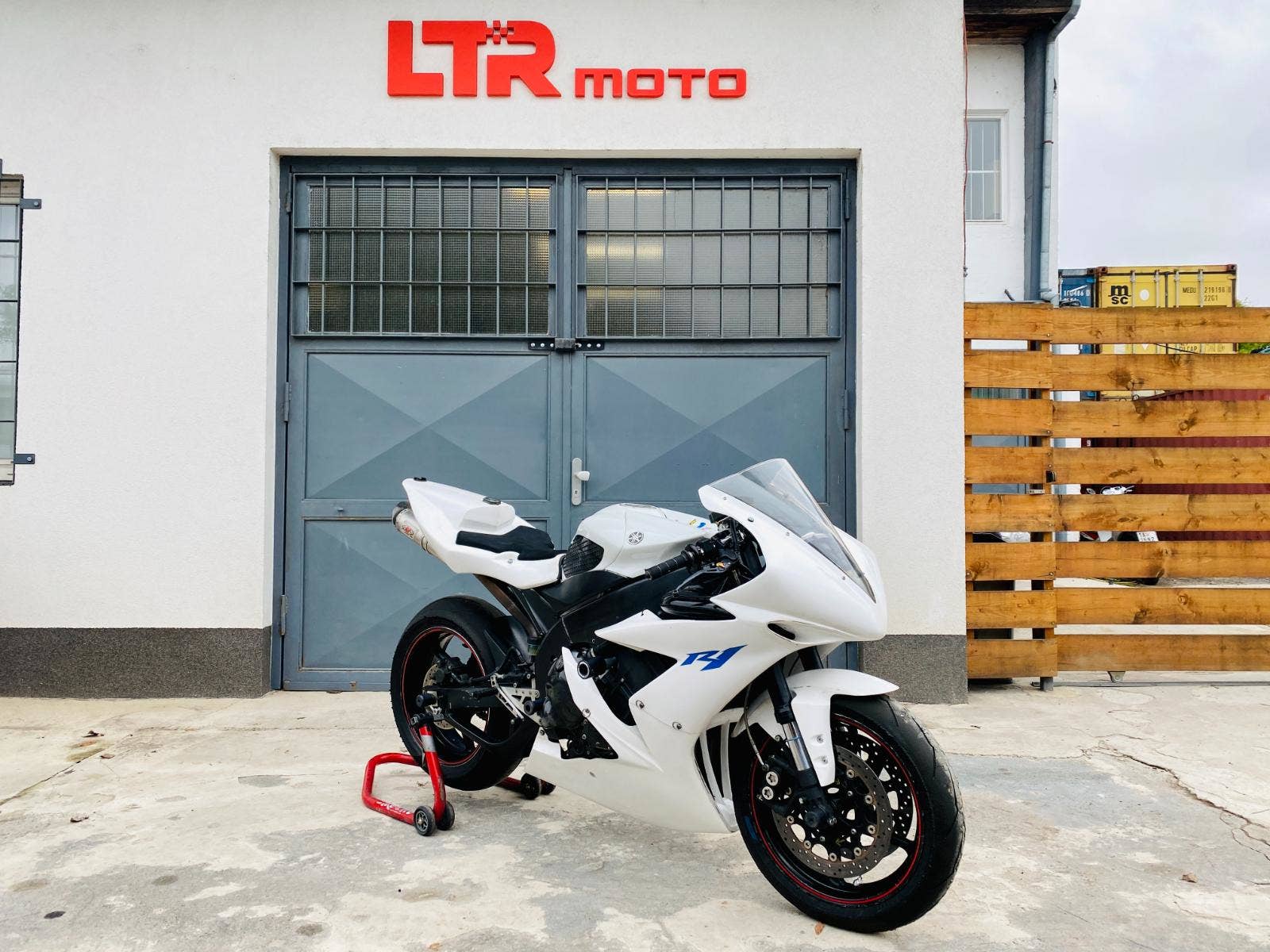 Yamaha YZF-R1 okruh (2006), 69.999 Kč - TipMoto.com