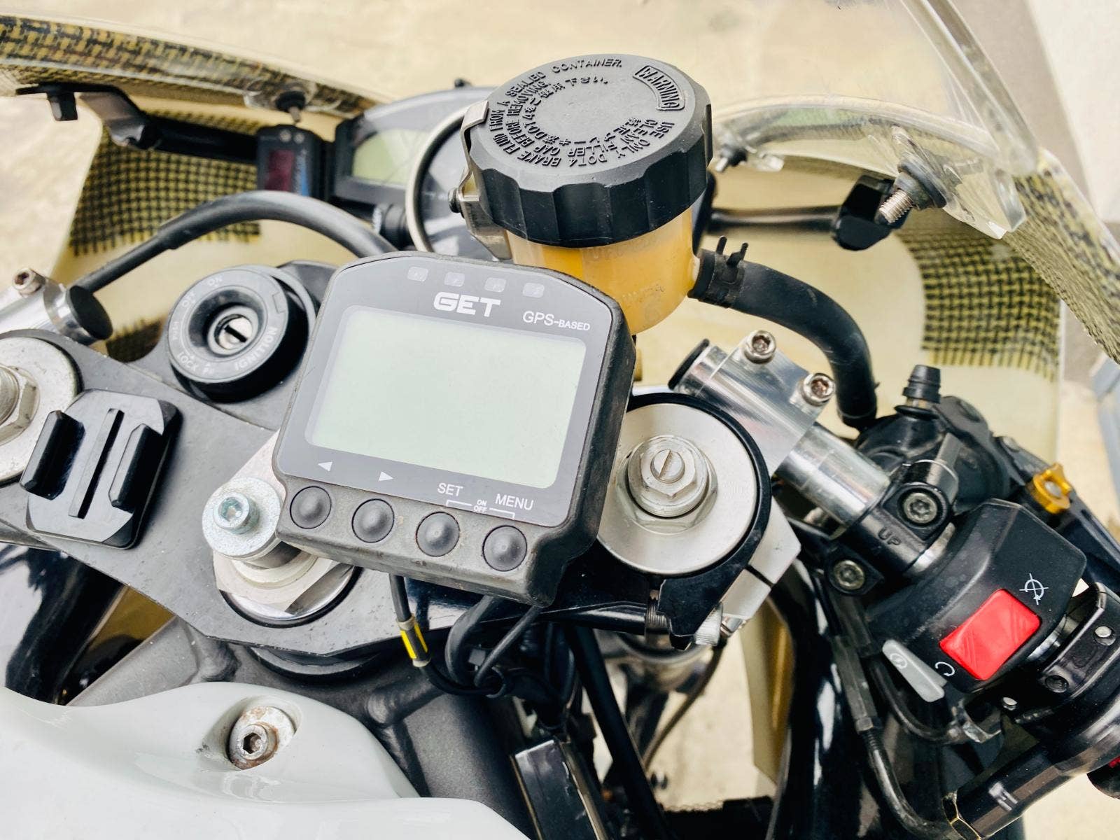 Yamaha YZF-R1 okruh (2006), 69.999 Kč - TipMoto.com