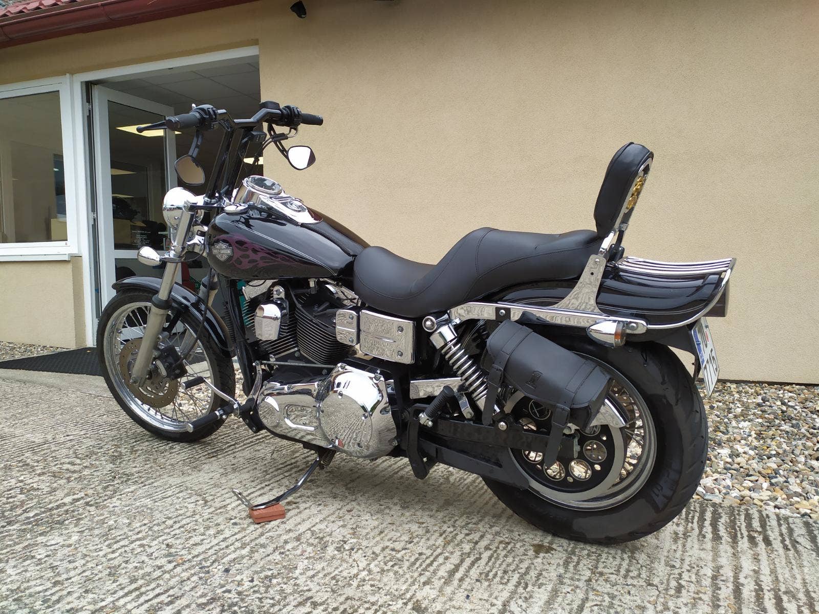 Harley-Davidson FXDWG Dyna Wide Glide (2005), 230.000 Kč - TipMoto.com