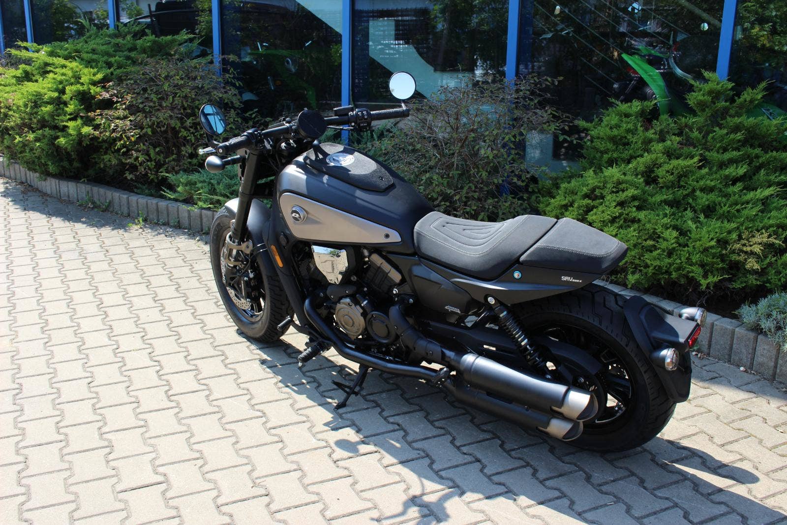 QJ Motor SRV 600 V4 2025 NOVINKA (NOVÁ, 2025), 179.900 Kč - TipMoto.com