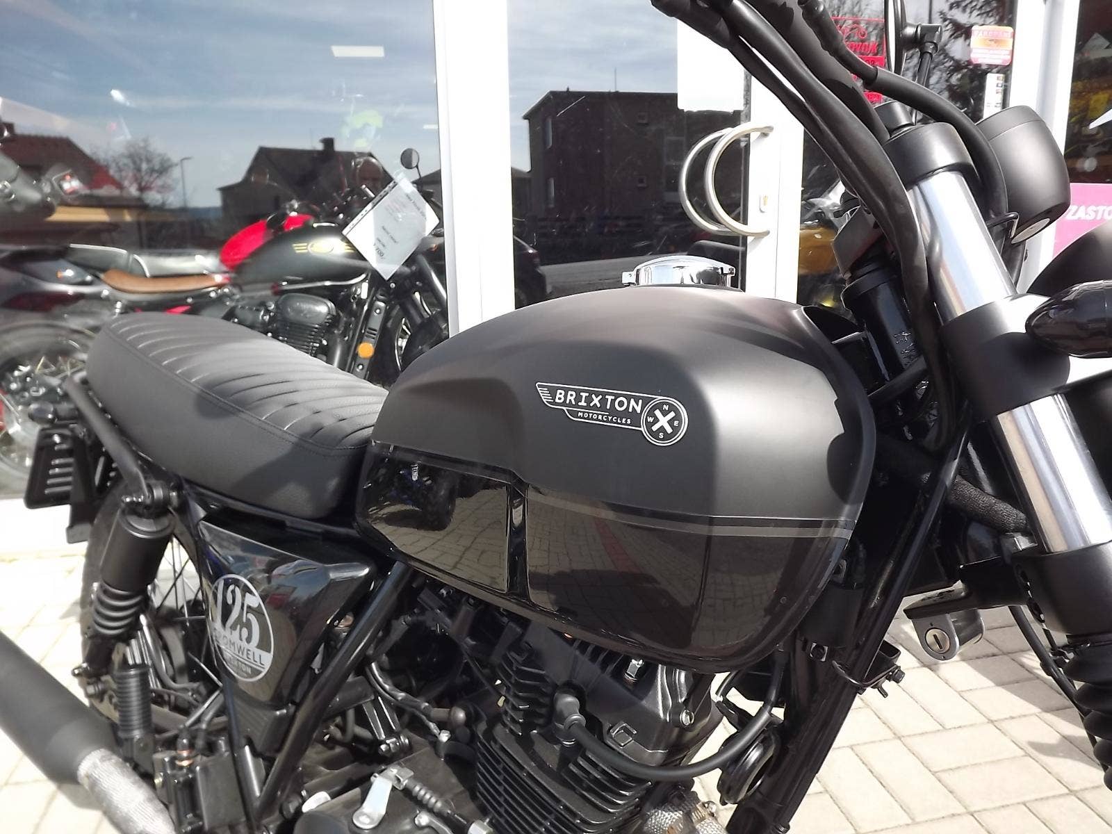 Brixton Cromwell 125 (NOVÁ), 69.900 Kč - TipMoto.com