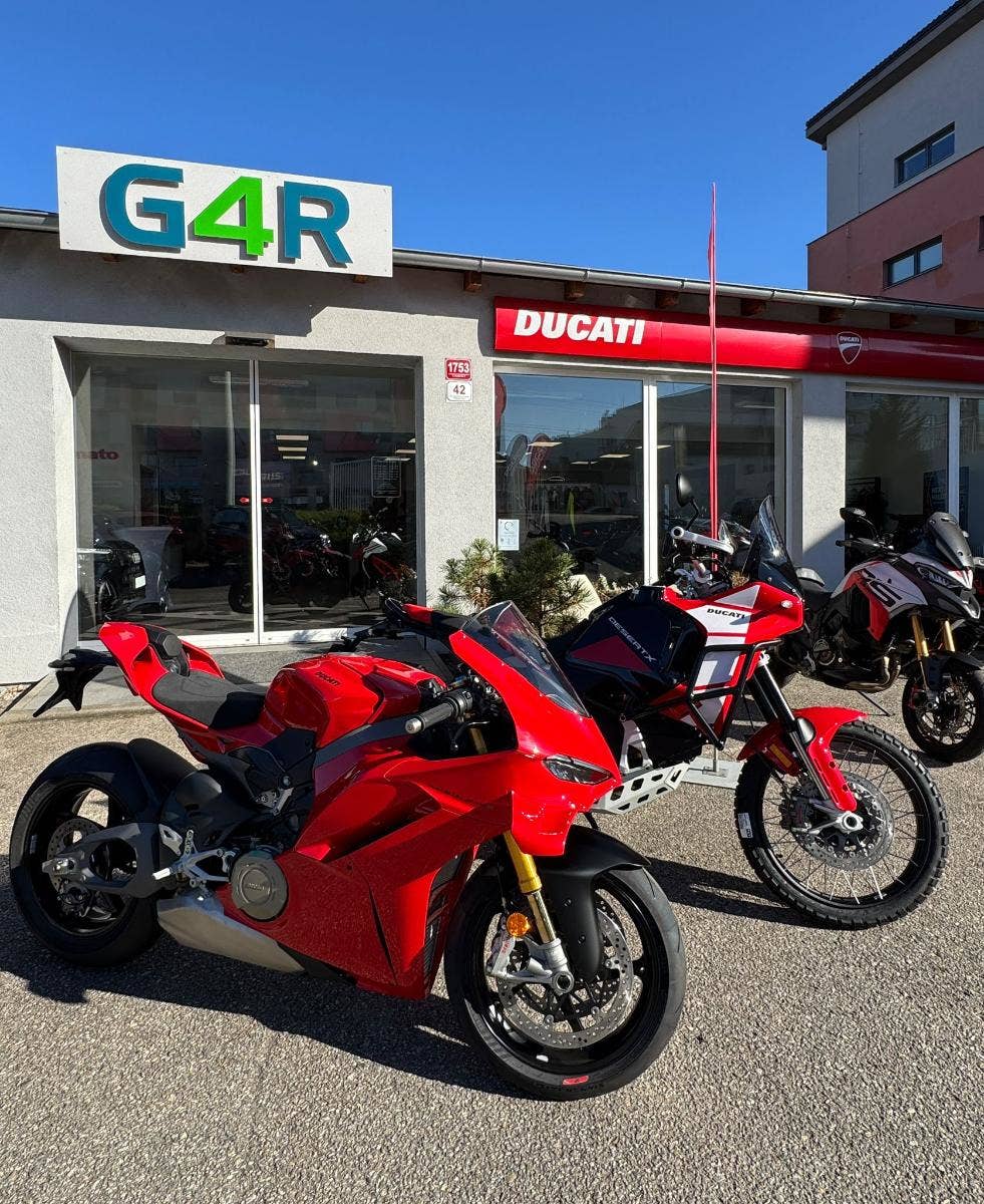 Ducati Panigale V4 S, NOVÝ MODEL 2025 SKLADEM (NOVÁ, 2025), 33.990 ...