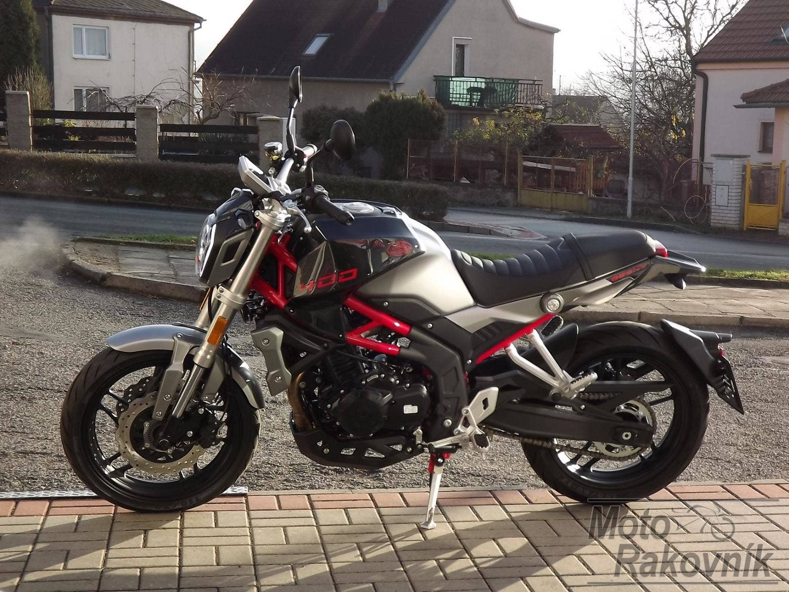 Jawa 400 Geeny - Skladem (NOVÁ), 129.700 Kč - TipMoto.com