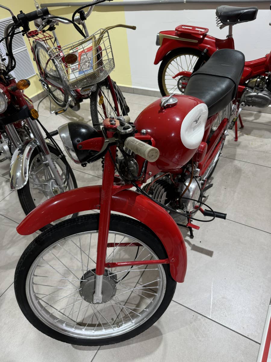 Moto Guzzi 100 - TipMoto.com