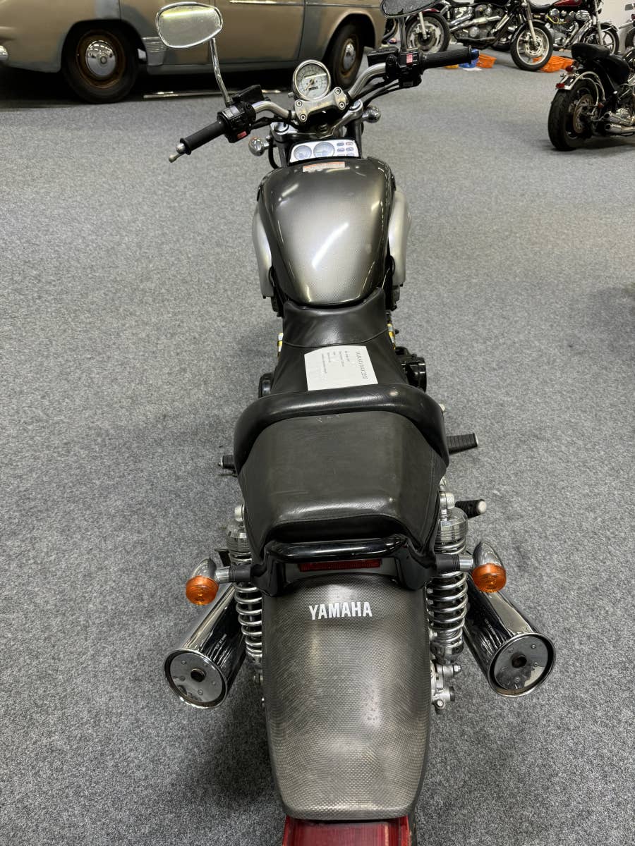 Yamaha V-Max VMX 1200 - TipMoto.com