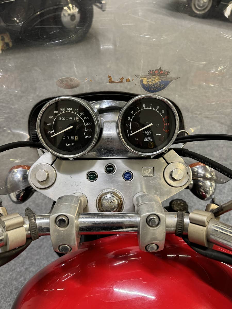 Honda VF 750 C Magna (1993) - TipMoto.com