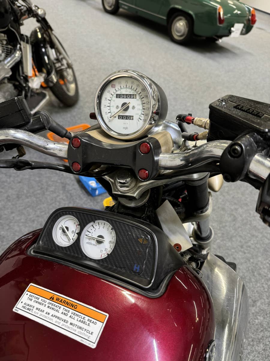 Yamaha V-Max VMX 1200 - TipMoto.com