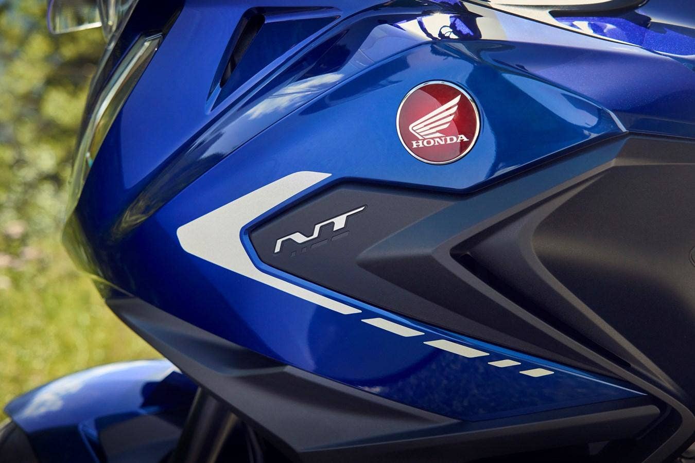 Honda NT1100, modelový rok 2025 (NOVÁ, 2025), 352.900 Kč - TipMoto.com