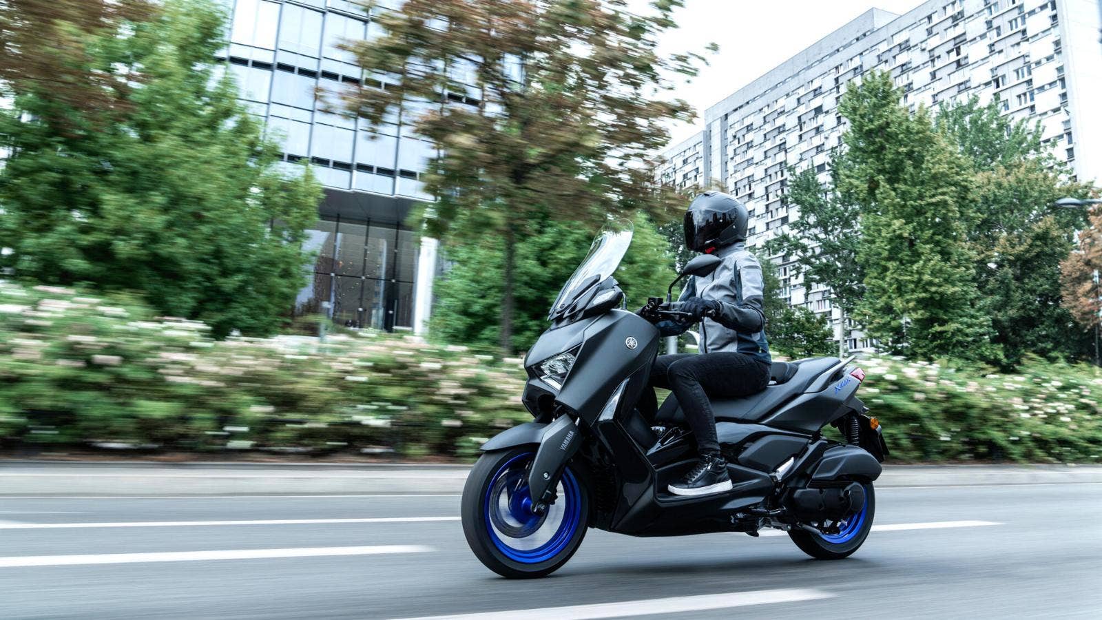 Yamaha X-Max 125 2025 BONUS + 3 r. záruka (NOVÁ, 2025), 125.990 Kč ...