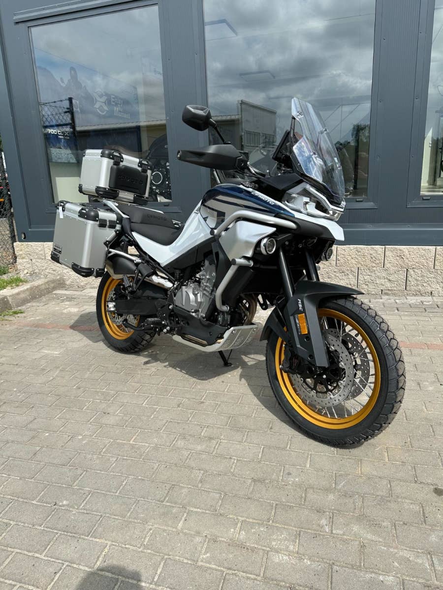 CFMOTO 800 MT Explorer SKLADEM (NOVÁ, 2025), 265.990 Kč - TipMoto.com