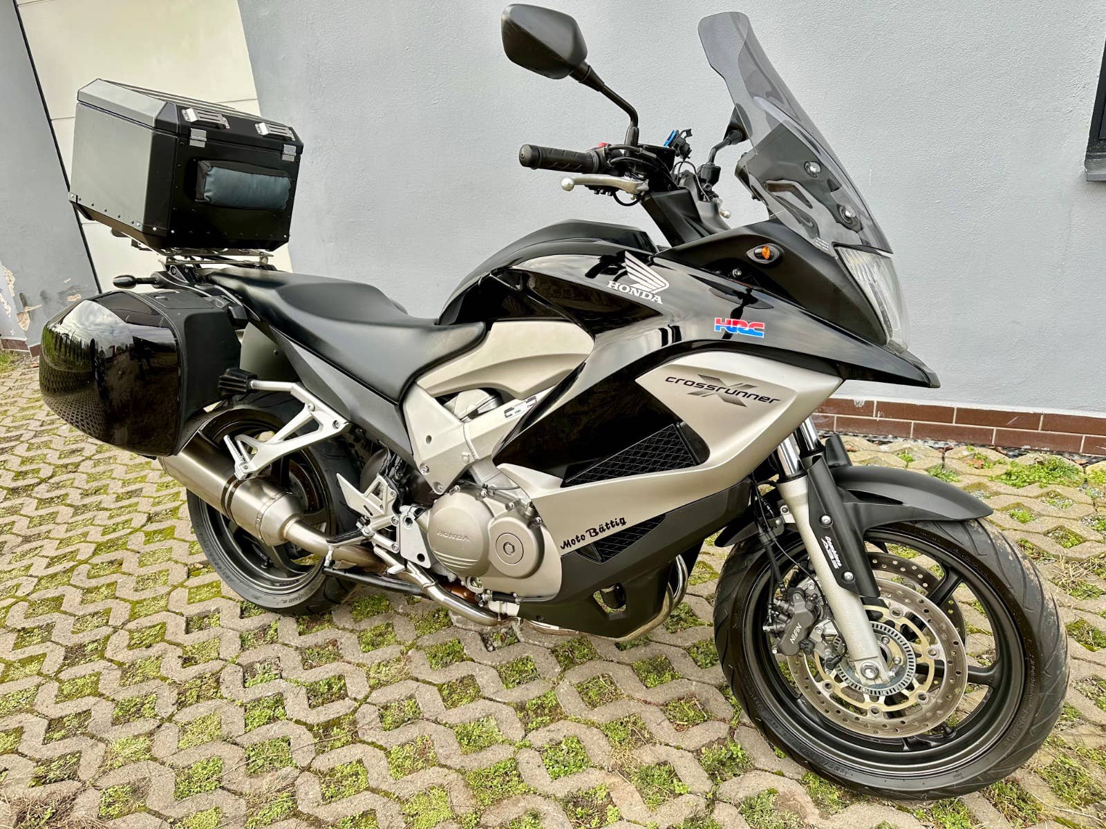 Honda VFR 800 X Crossrunner cz tp, výbava (2011), 114.900 Kč - TipMoto.com