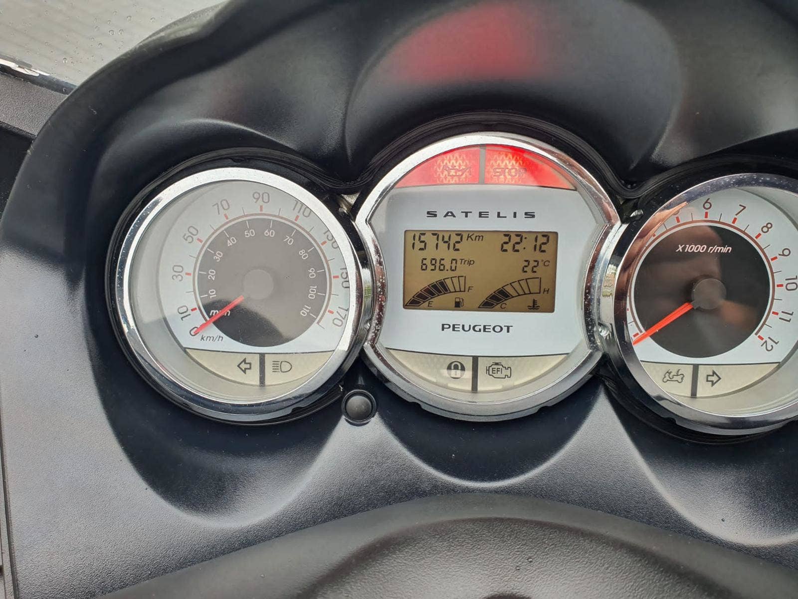 Peugeot Satelis 400 (2009), 43.000 Kč - TipMoto.com