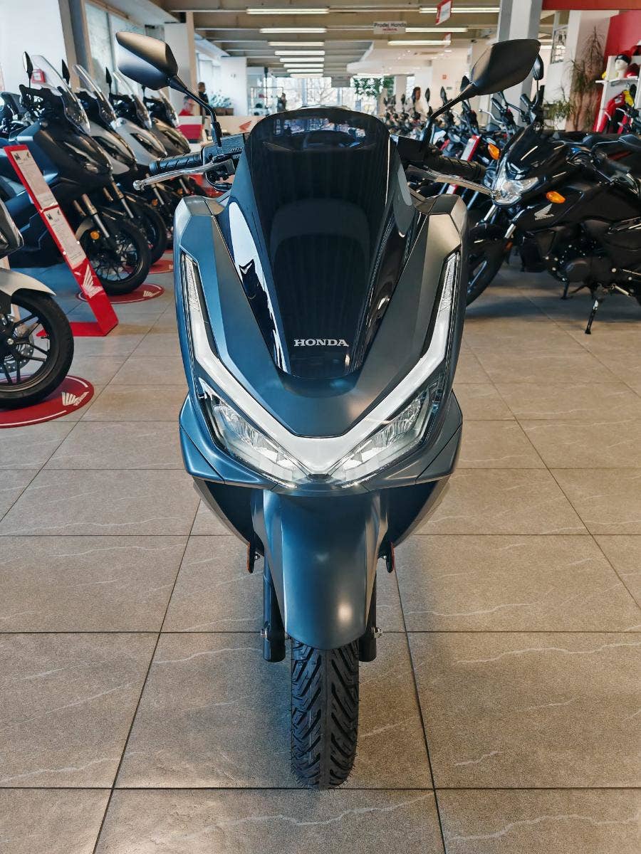 Honda PCX 125 DX 2025 (NOVÁ, 2025), 82.900 Kč - TipMoto.com