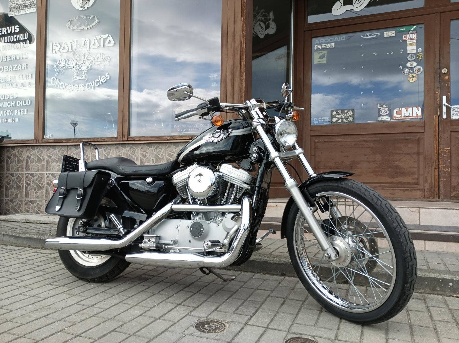 Harley-Davidson XL 883 Sportster 883 Custom EU verze 100 Let výroční model (2003), 159.000 Kč ...