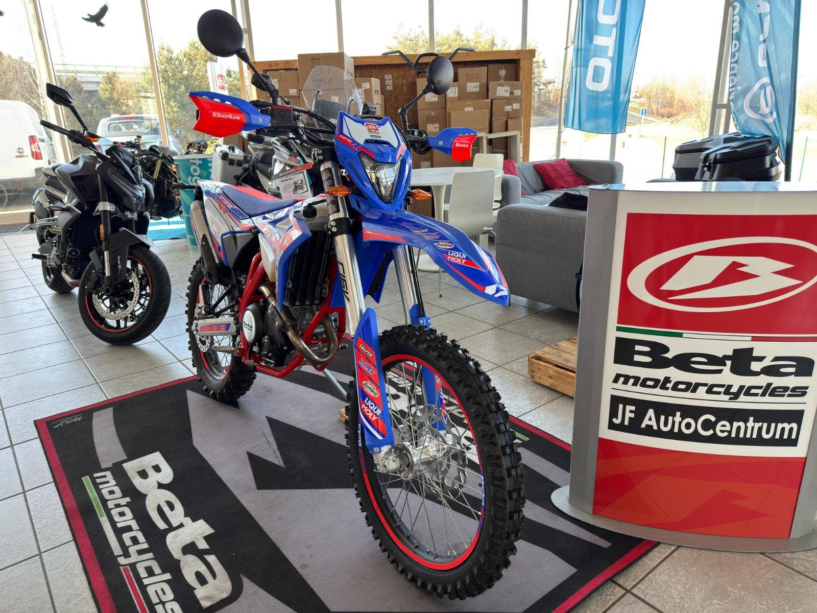 Beta RR Enduro 4T 125 R MY25 - skladem, HELMA (NOVÁ, 2025), 134.900 Kč ...