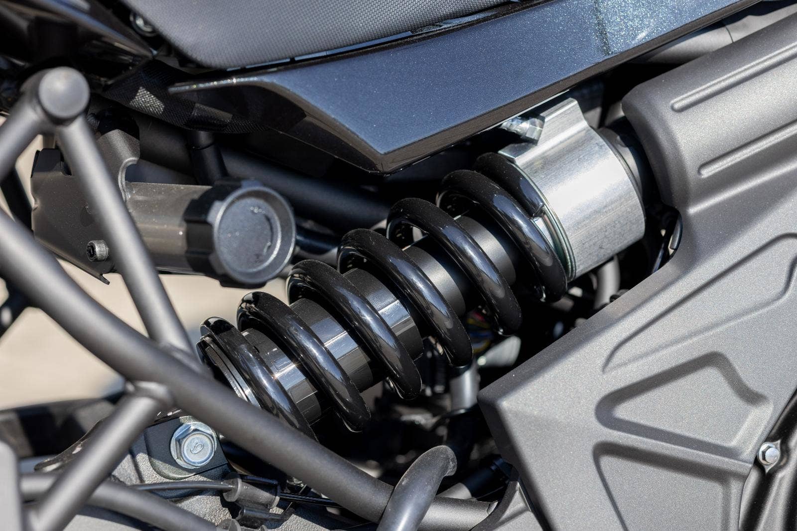 Kawasaki Versys 650 (NOVÁ, 2025), 204.500 Kč - TipMoto.com