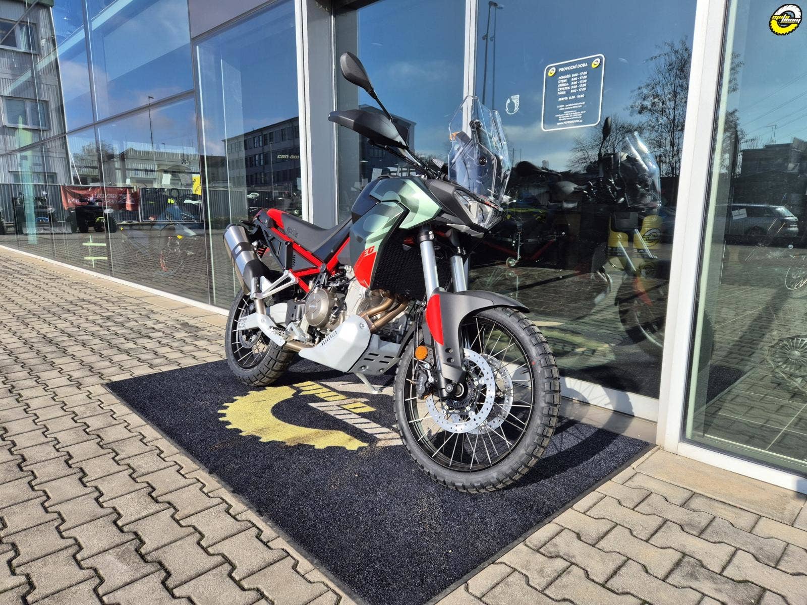 Aprilia Tuareg 660 E5+ (NOVÁ, 2026), 285.900 Kč - TipMoto.com