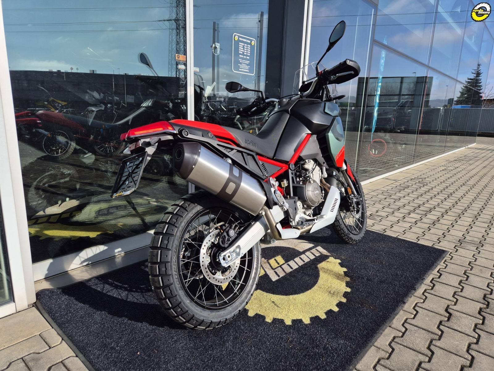 Aprilia Tuareg 660 E5+ (NOVÁ, 2026), 285.900 Kč - TipMoto.com