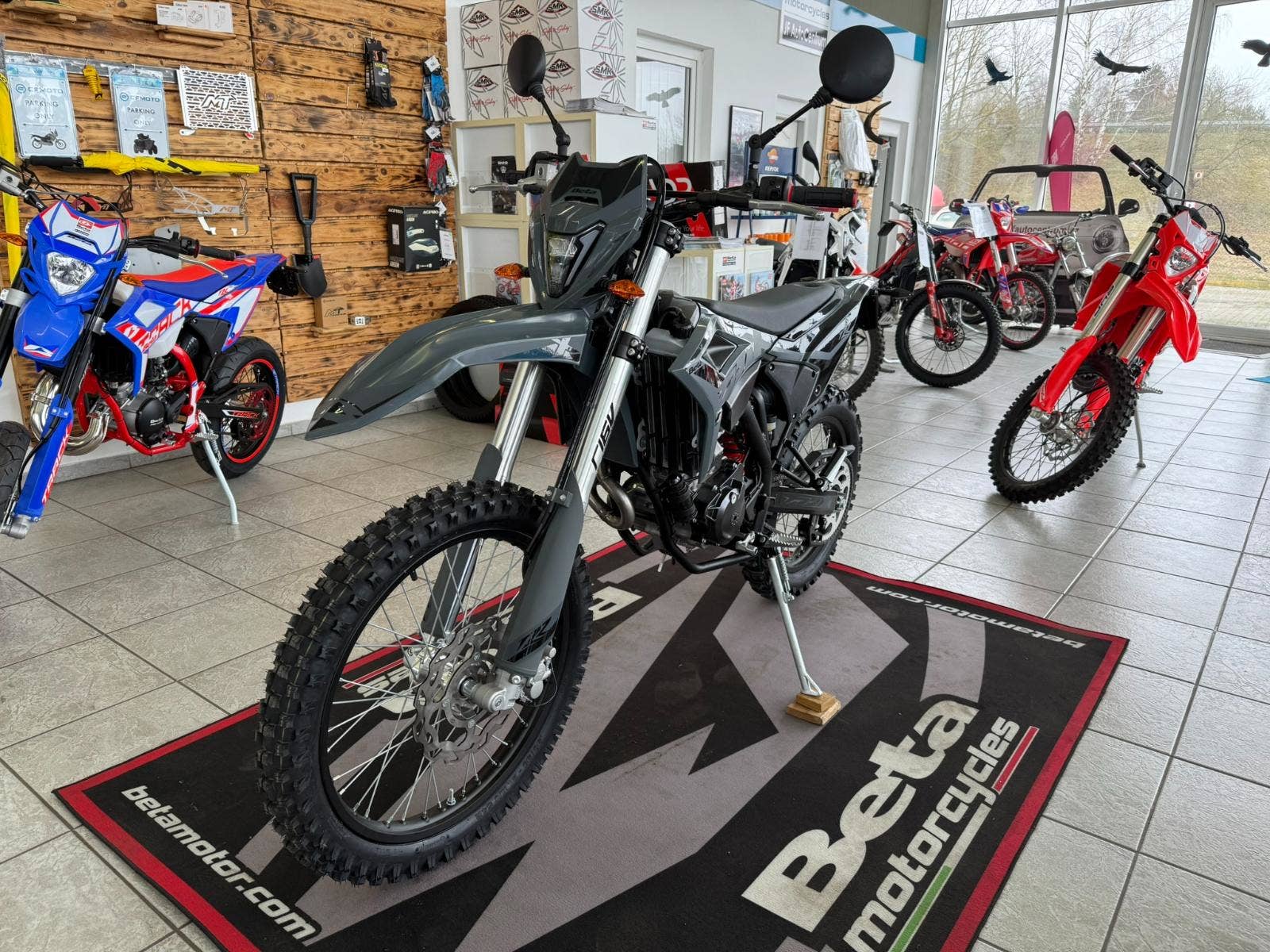 Beta RR Enduro 4T 125 T - X Special Edition MY25 (NOVÁ, 2025), 119.900 Kč - TipMoto.com
