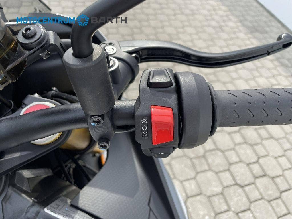 Aprilia Aprilia Tuono V4 1100 EU5+ / 132kW (NOVÁ, 2025), 399.989 Kč ...