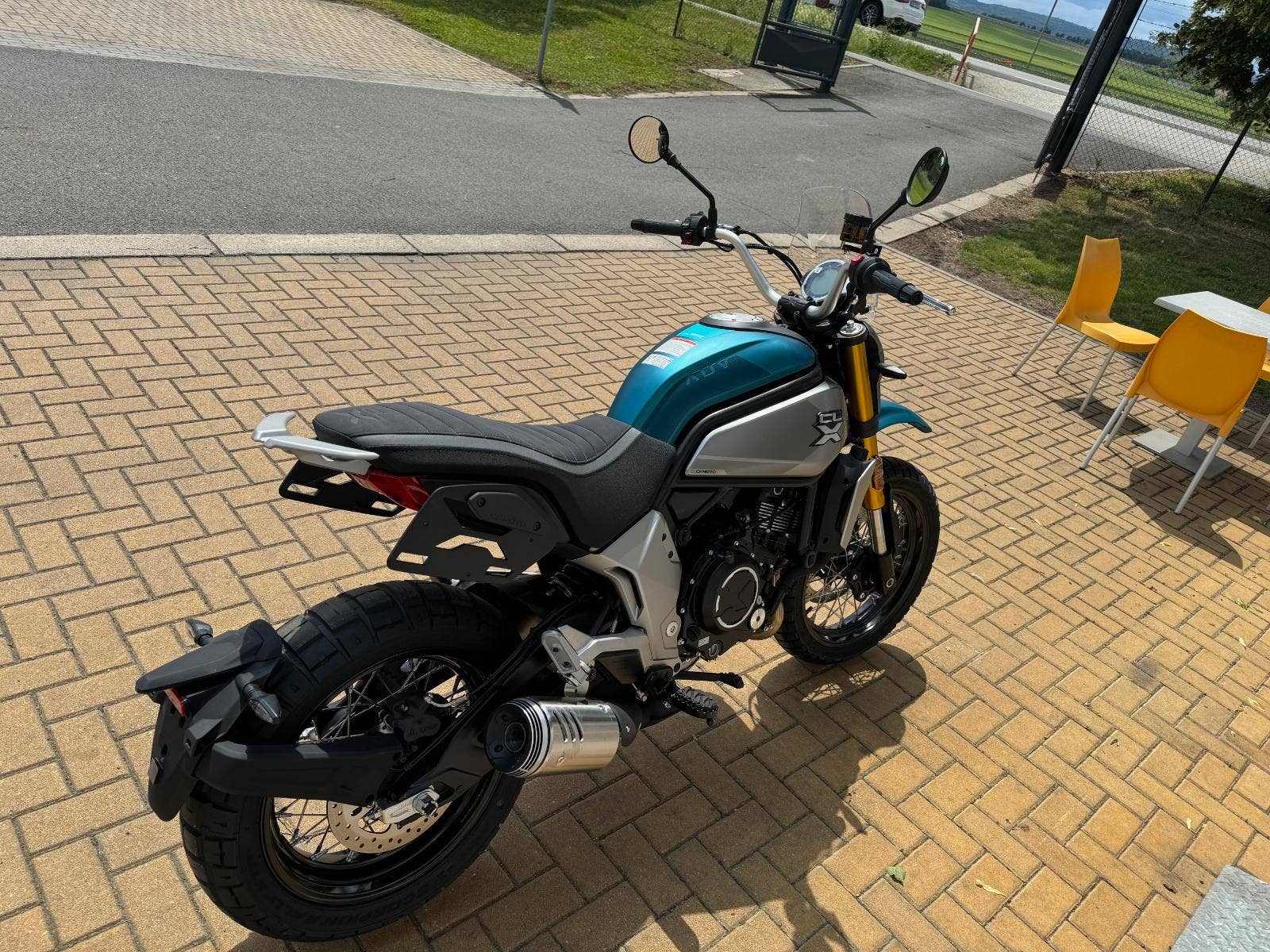 CFMOTO 700 CL-X Adventure EU5+ (NOVÁ, 2025), 165.990 Kč - TipMoto.com