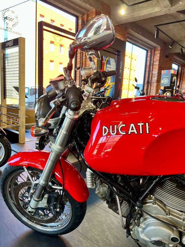Ducati GT 1000 (2007), 159.000 Kč - TipMoto.com