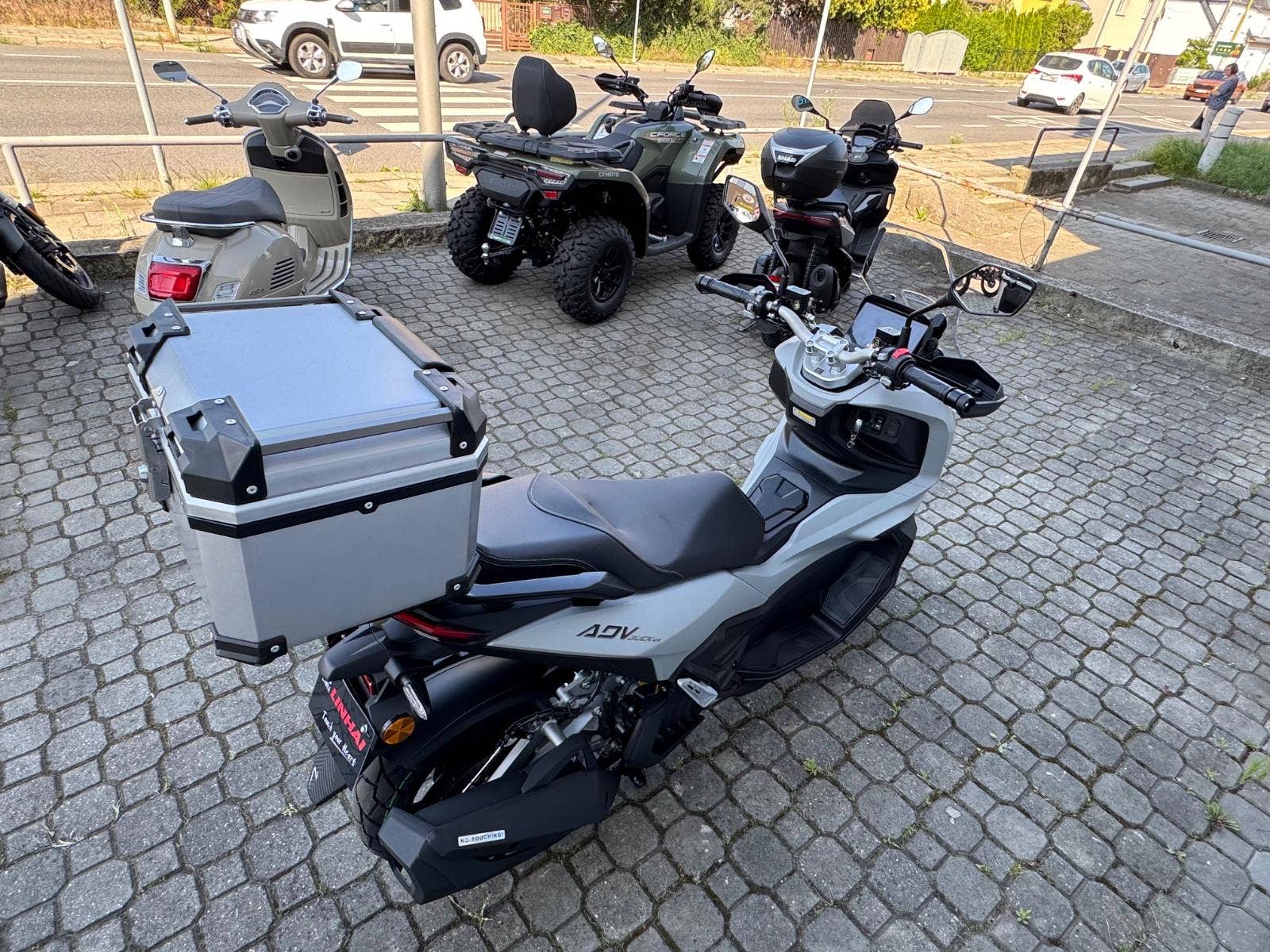 Linhai BUCK 125 + KUFR ZDARMA - skladem obě barvy (NOVÁ, 2025), 74.900 ...