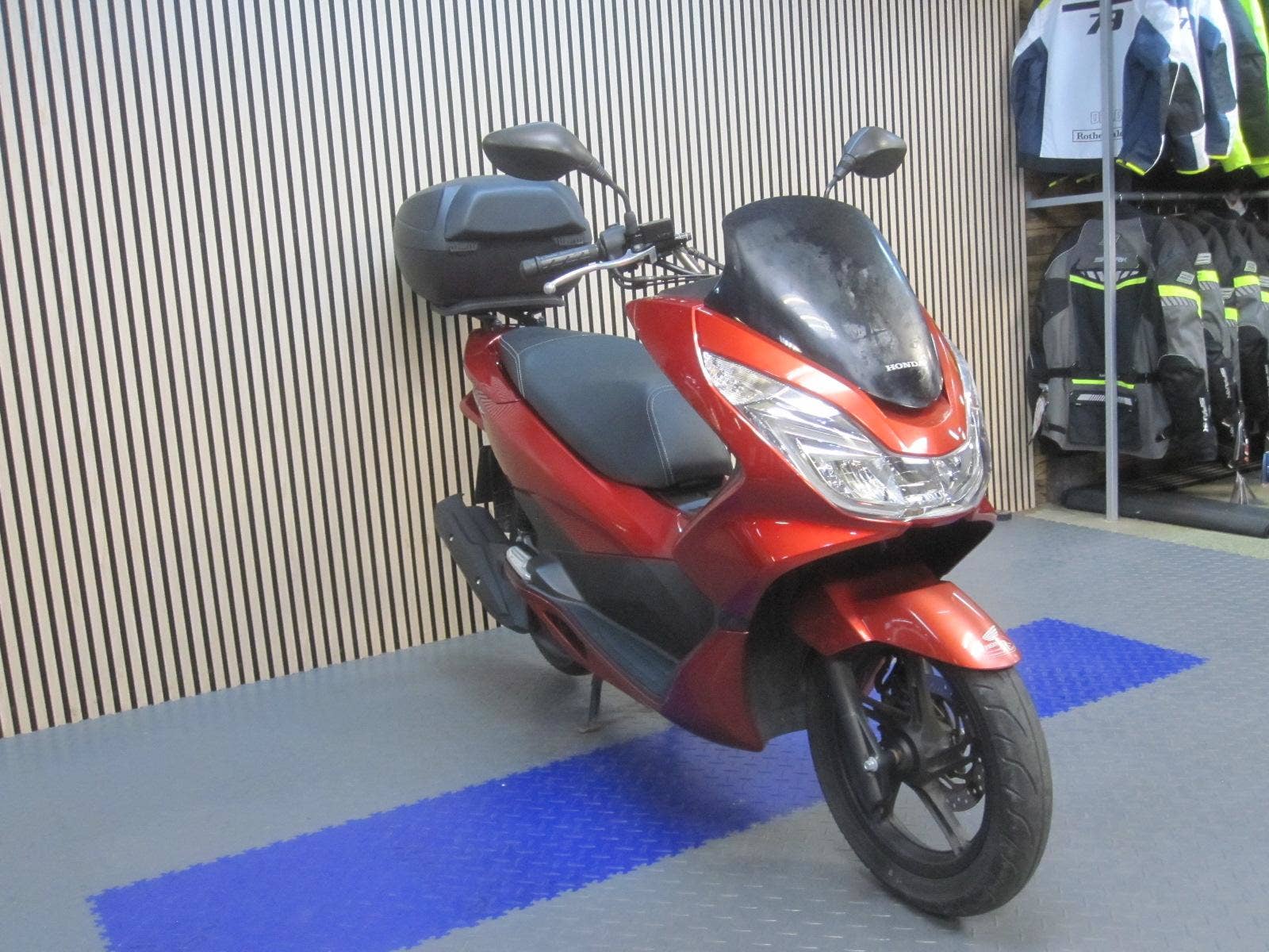 Honda PCX 125 (2015), 54.900 Kč - TipMoto.com