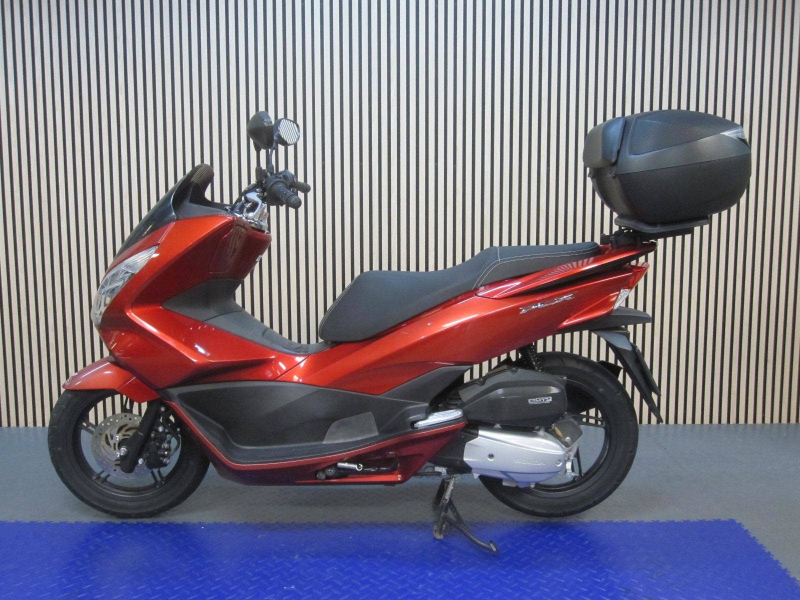 Honda PCX 125 (2015), 54.900 Kč - TipMoto.com