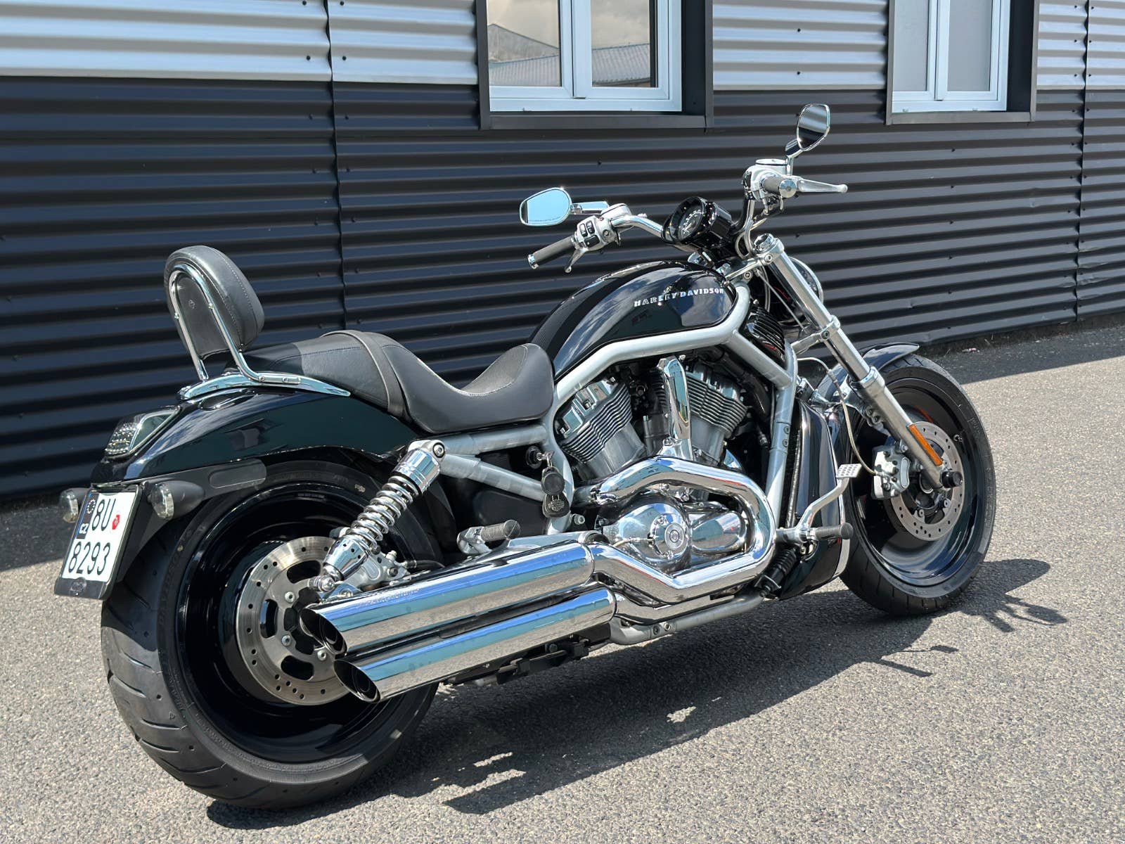 Harley-Davidson VRSCA V-Rod (2002), 245.000 Kč - TipMoto.com