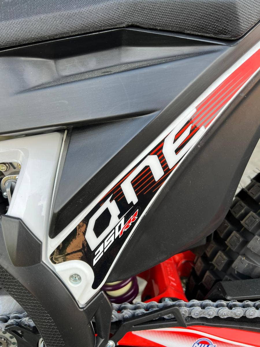 TRS X-TRACK 300 RR (NOVÁ, 2024), 185.000 Kč - TipMoto.com
