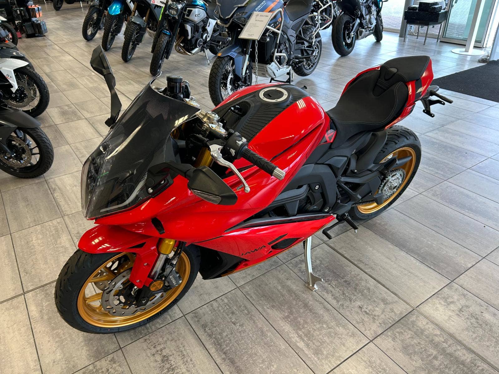 Jawa JD 750 Racing (NOVÁ, 2025), 177.700 Kč - TipMoto.com