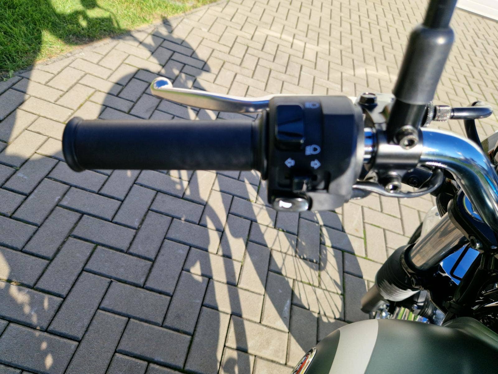 Kawasaki W 230 Metallic Matte Dark Green 2026 (NOVÁ, 2026), 122.900 Kč ...