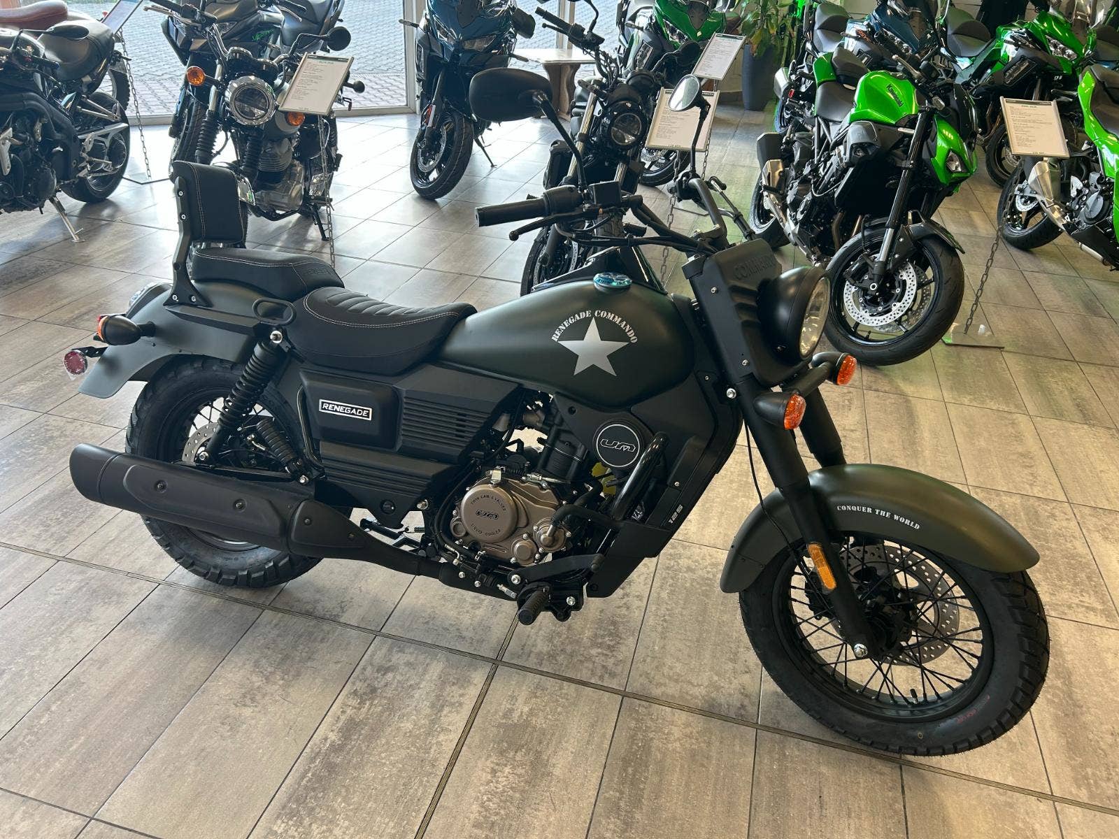 UM Motorcycles Renegade Commando 125 (NOVÁ, 2025), 63.700 Kč - TipMoto.com