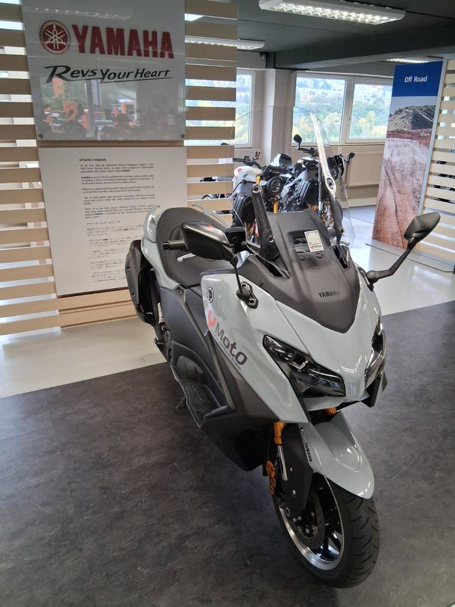 Yamaha T-Max Tech Max (2025), 339.990 Kč - TipMoto.com