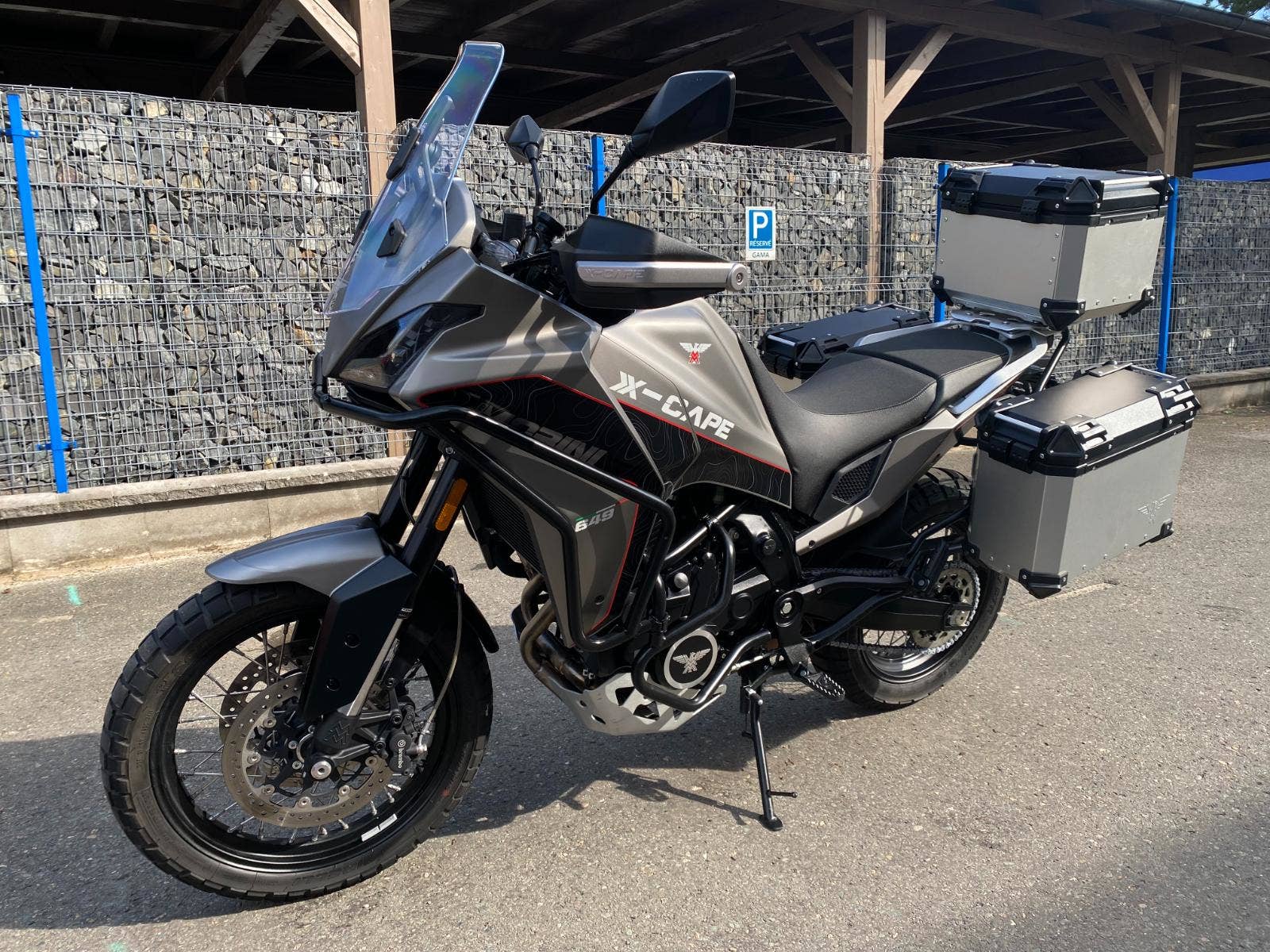 Moto Morini X-Cape 650 drátěná kola - skladem - vč. sady kufrů (2024 ...