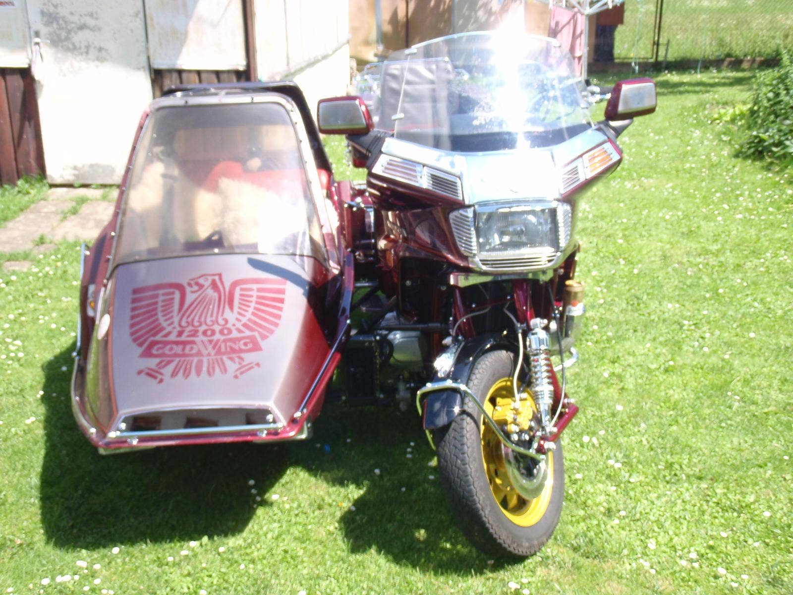 Honda GL 1200 DX Gold Wing (1986), 250.000 Kč - TipMoto.com
