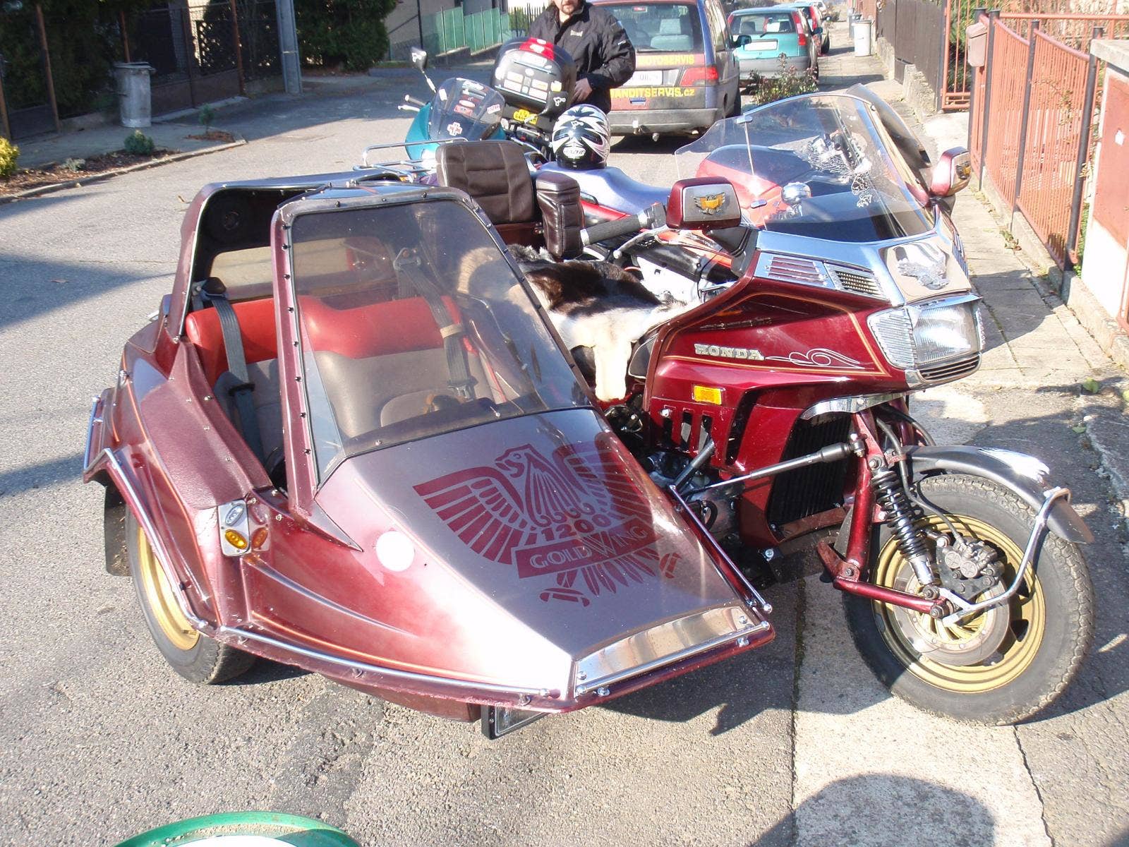 Honda GL 1200 DX Gold Wing (1986), 250.000 Kč - TipMoto.com