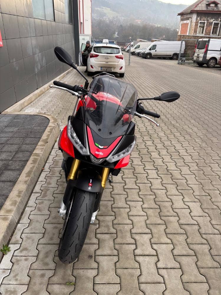 Aprilia Tuono V4 1100 RR - Rezervace (2023), 249.000 Kč - TipMoto.com