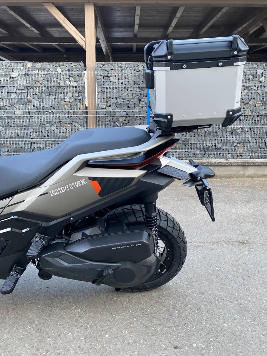 Zontes 368 Gizmo hnědá- skladem - kufr ZDARMA (NOVÁ, 2026), 143.700 Kč ...