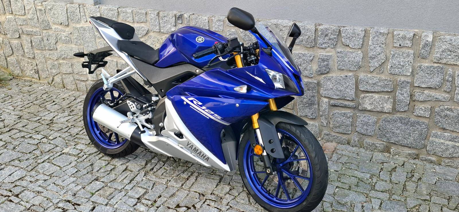 Yamaha YZF-R125 ( 8 tis.km) (2017), 88.000 Kč - TipMoto.com