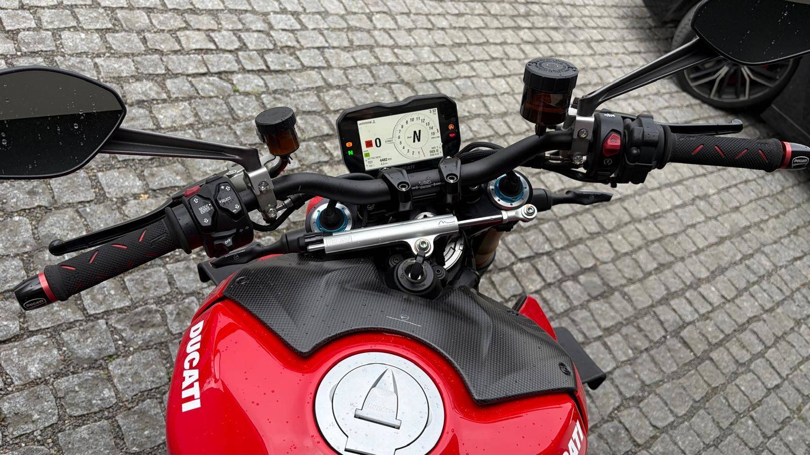 Ducati Streetfighter V4 S (2020), 415.000 Kč - TipMoto.com