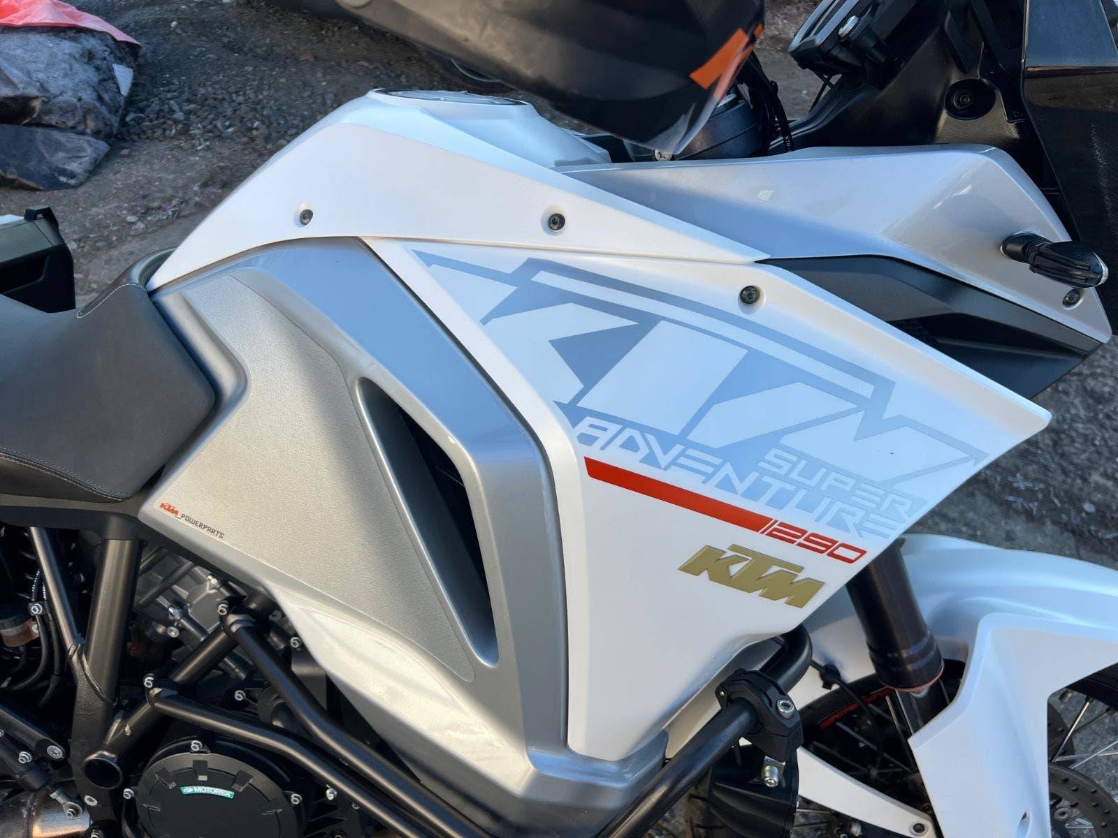 KTM 1290 Super Adventure S (2015), 209.000 Kč - TipMoto.com