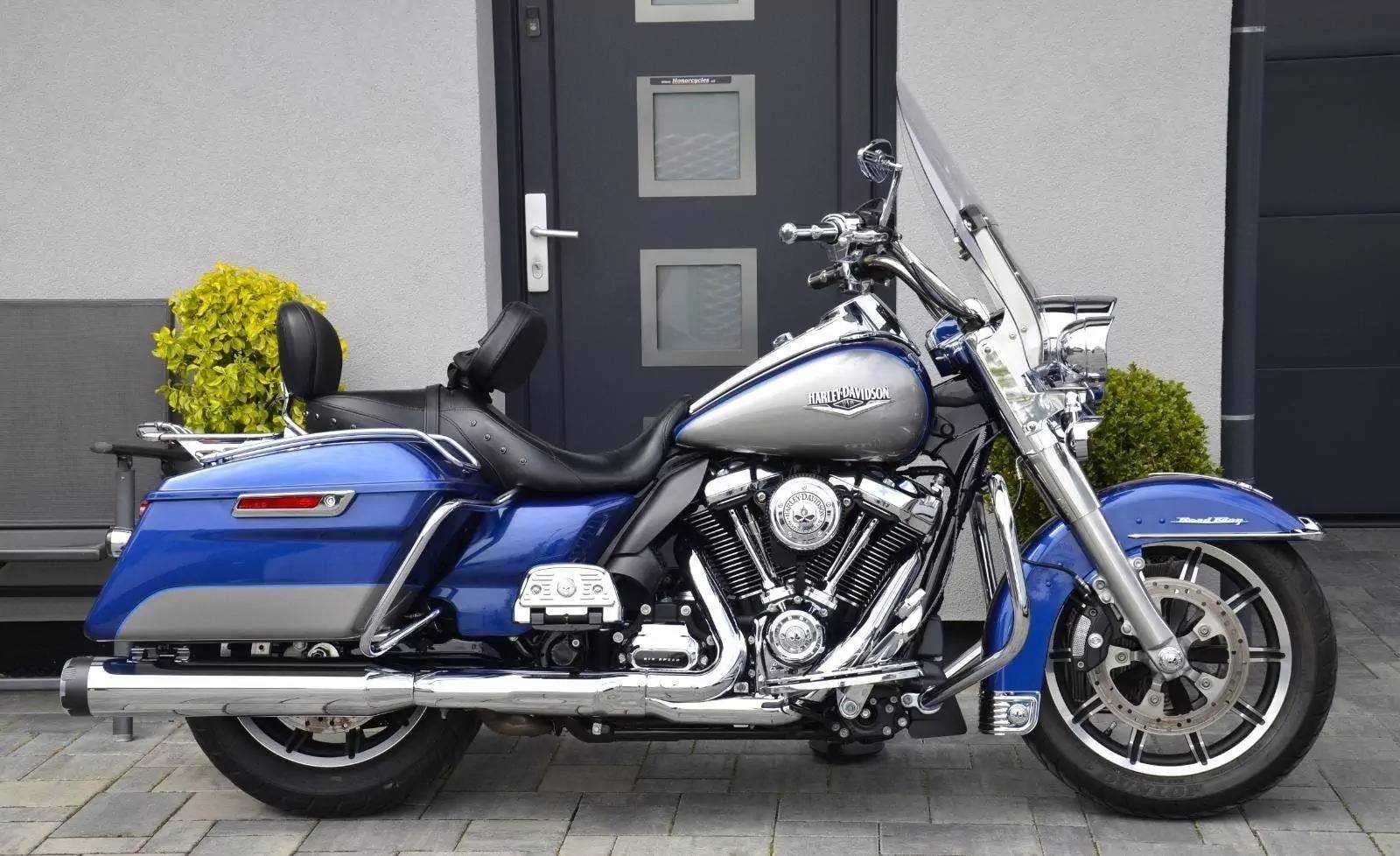 Harley-Davidson FLHR Road King 107 (2017), 389.000 Kč - TipMoto.com