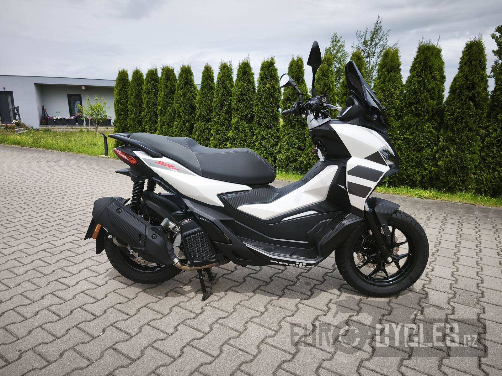 Aprilia SR GT 125 (2026), 79.900 Kč - TipMoto.com