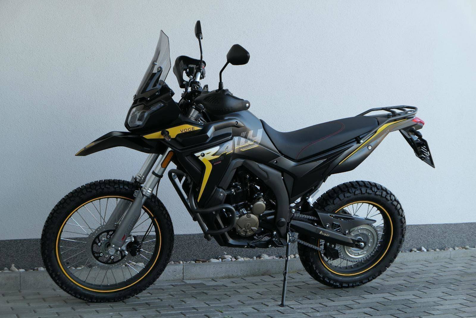 Voge 300 Rally Black Knight E5+ (odpočet DPH) 4-letá záruka (NOVÁ, 2026 ...